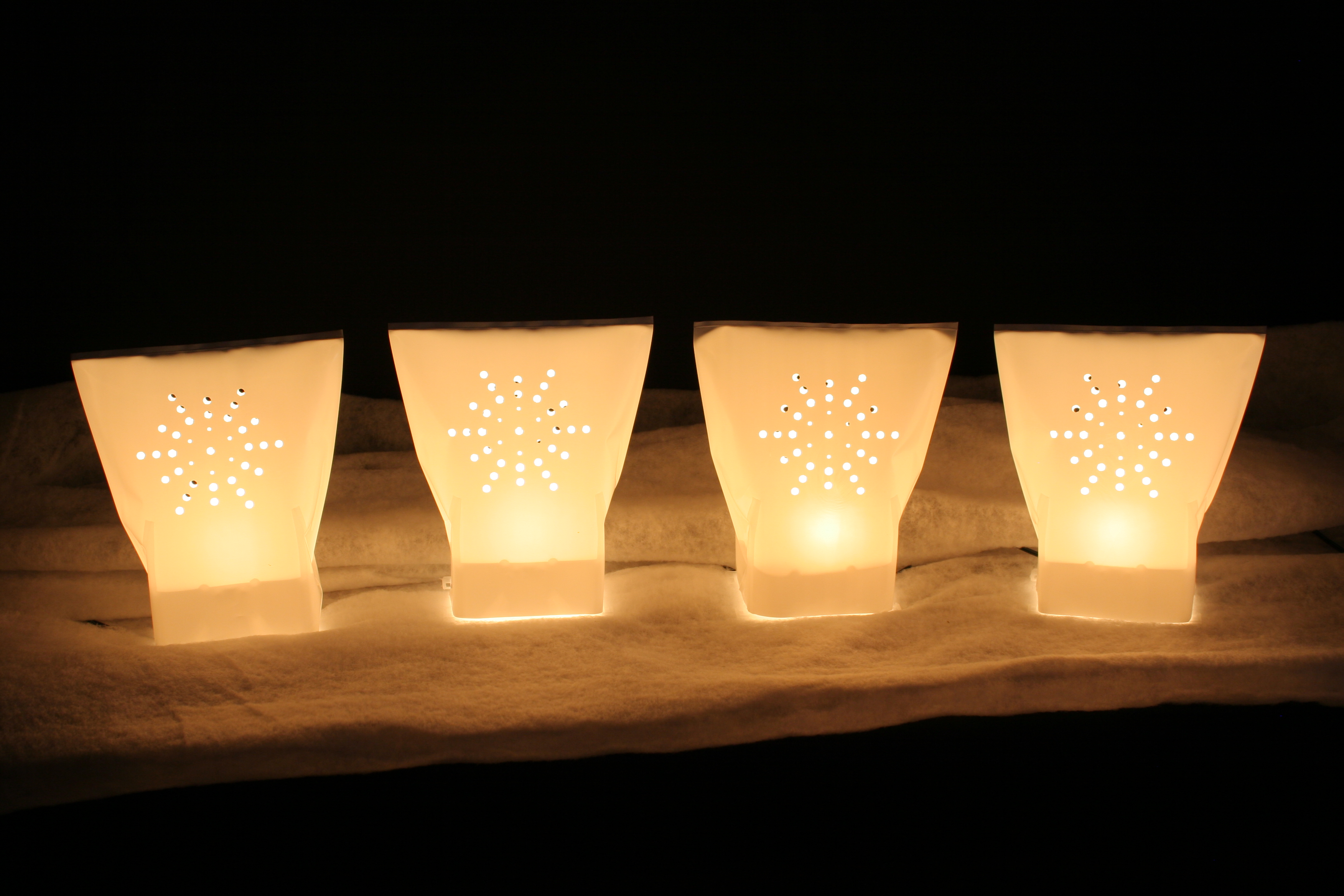 Die-Cut White Starburst Luminaria Set – Light Styles